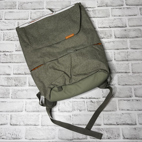 Doterra | Bags | New Doterra 22 Evolve Convention Backpack | Poshmark